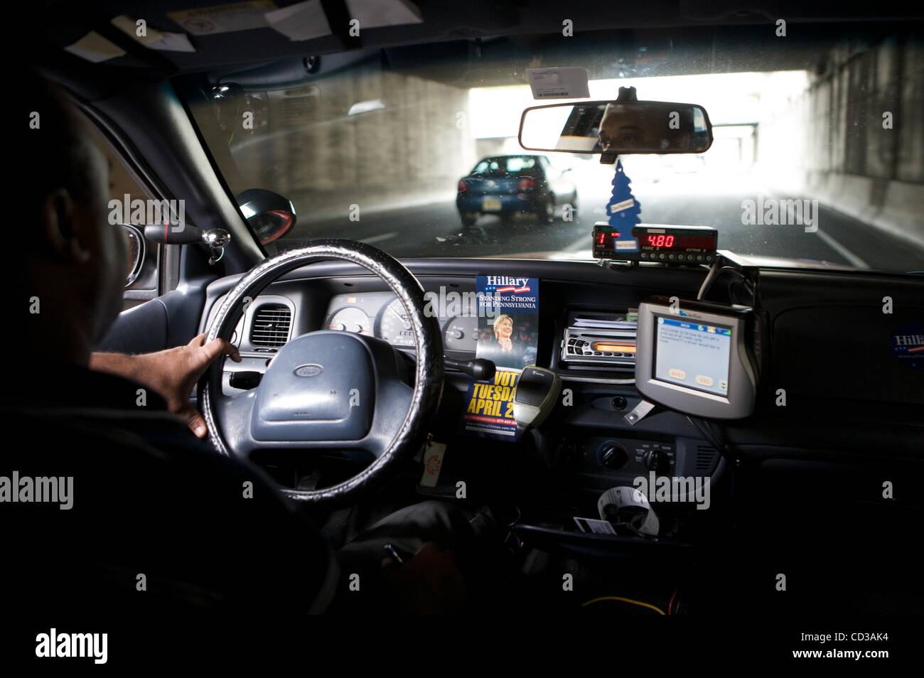 Taxi philadelphia pennsylvania usa hi-res stock photography and images ...