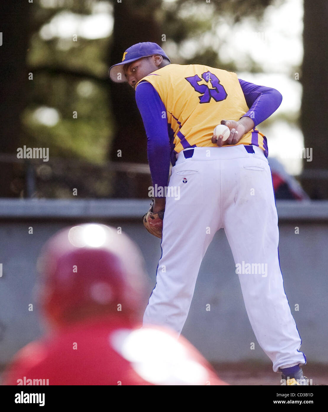 Wednesday, April 23, 2008, Oakland Tech's starting pitcher Kelvin ...