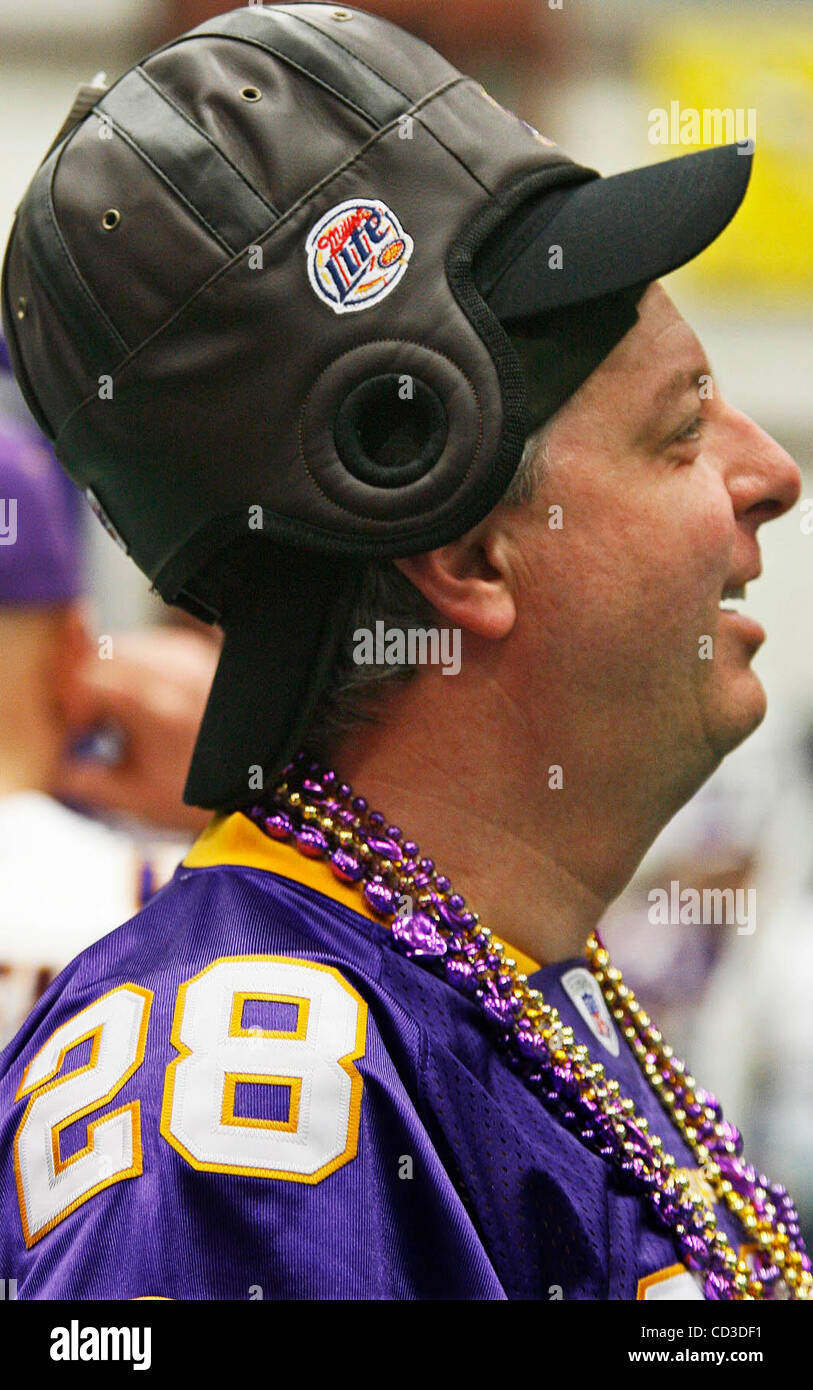 MARLIN LEVISON * mlevison@startribune.com Assign. #00002718A April 26 ...