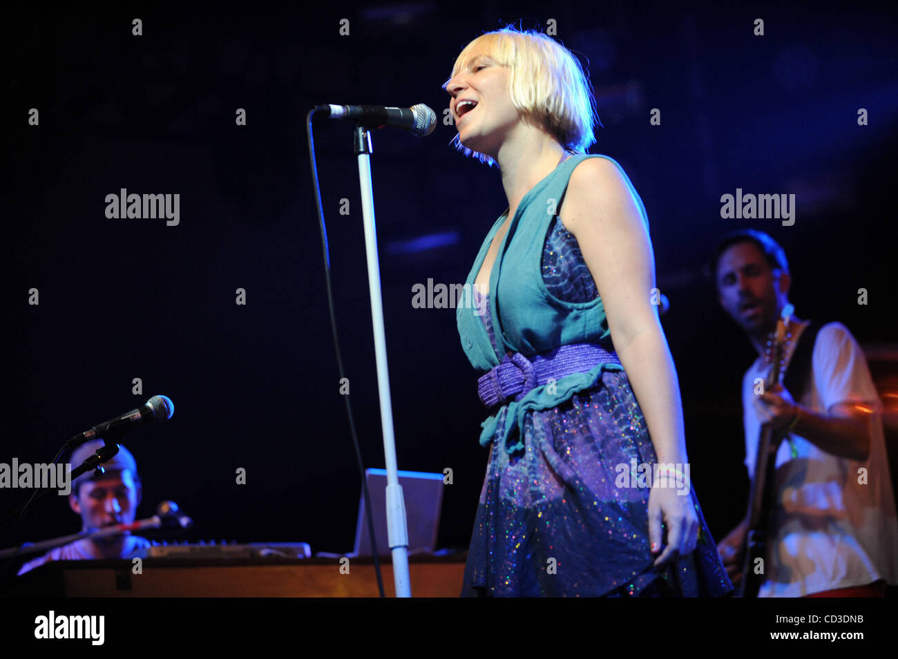 Apr 27, 2008 - Indio, California; USA - Musician SIA FURLER performs ...