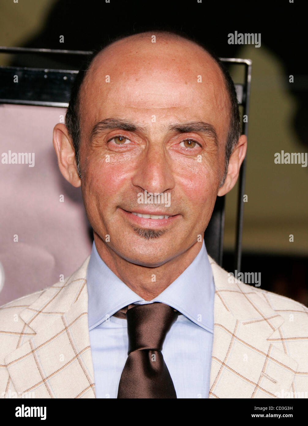 Apr 30, 2008 - Hollywood, California, USA - Actor SHAUN TOUB arriving ...