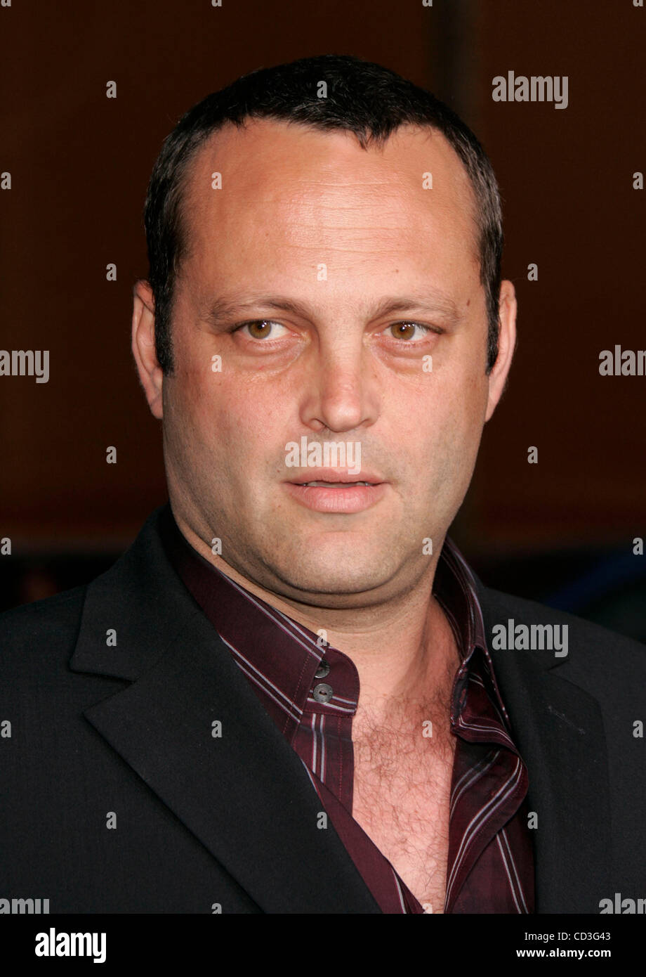 Apr 30, 2008 - Hollywood, California, USA - Actor VINCE VAUGHN arriving ...