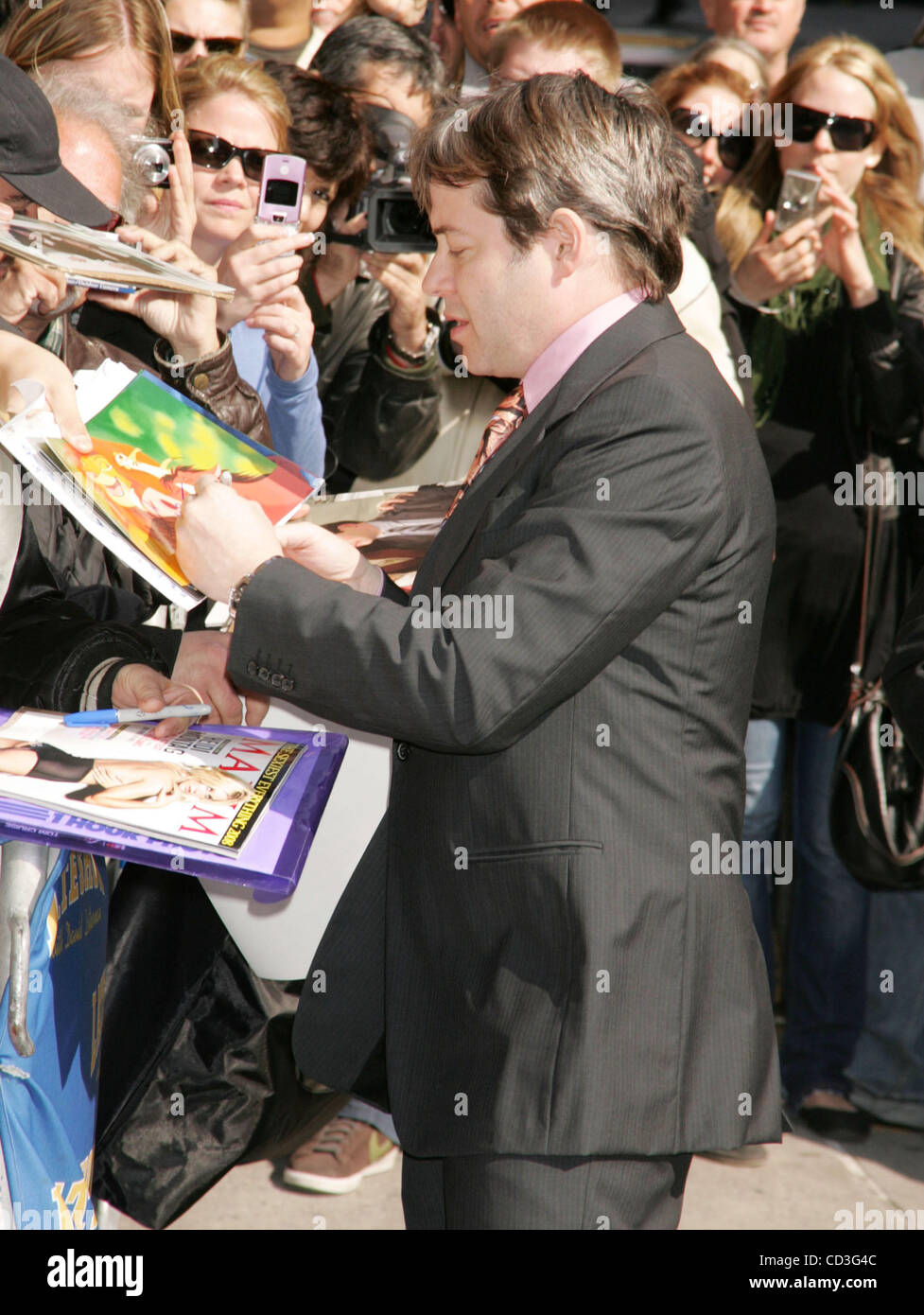 Apr 30, 2008 - New York, NY, USA - Actor MATTHEW BRODERICK signs ...