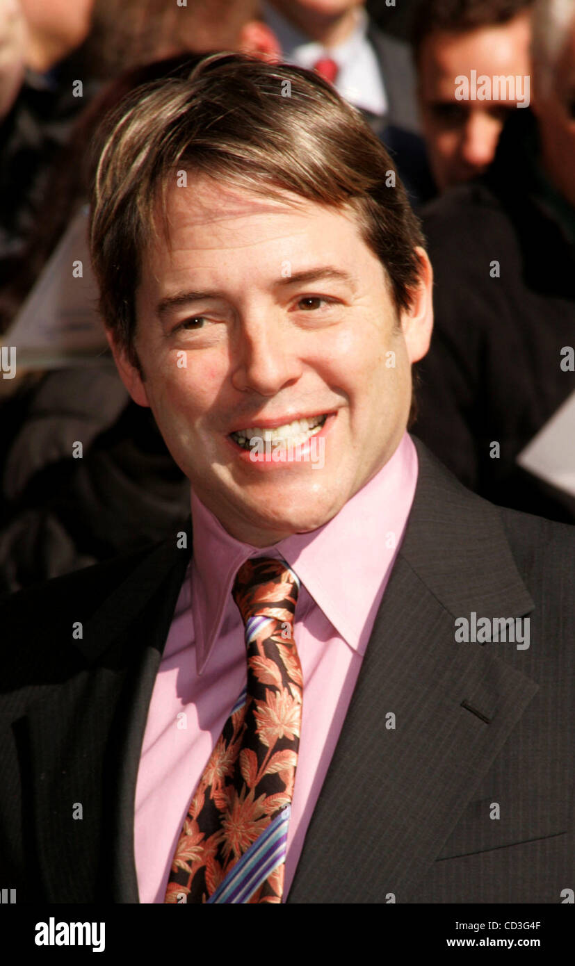 Apr 30, 2008 - New York, NY, USA - Actor MATTHEW BRODERICK arrives for ...