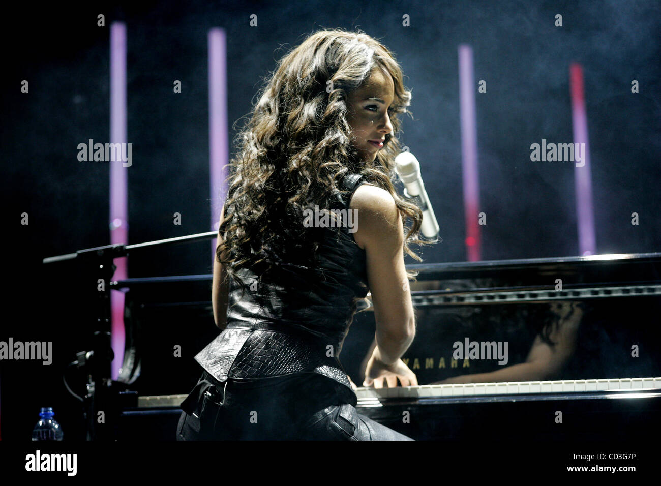 JENNIFER SIMONSON â€¢ jsimonson@startribune.com Minneapolis, MN-Apr. 30 ...