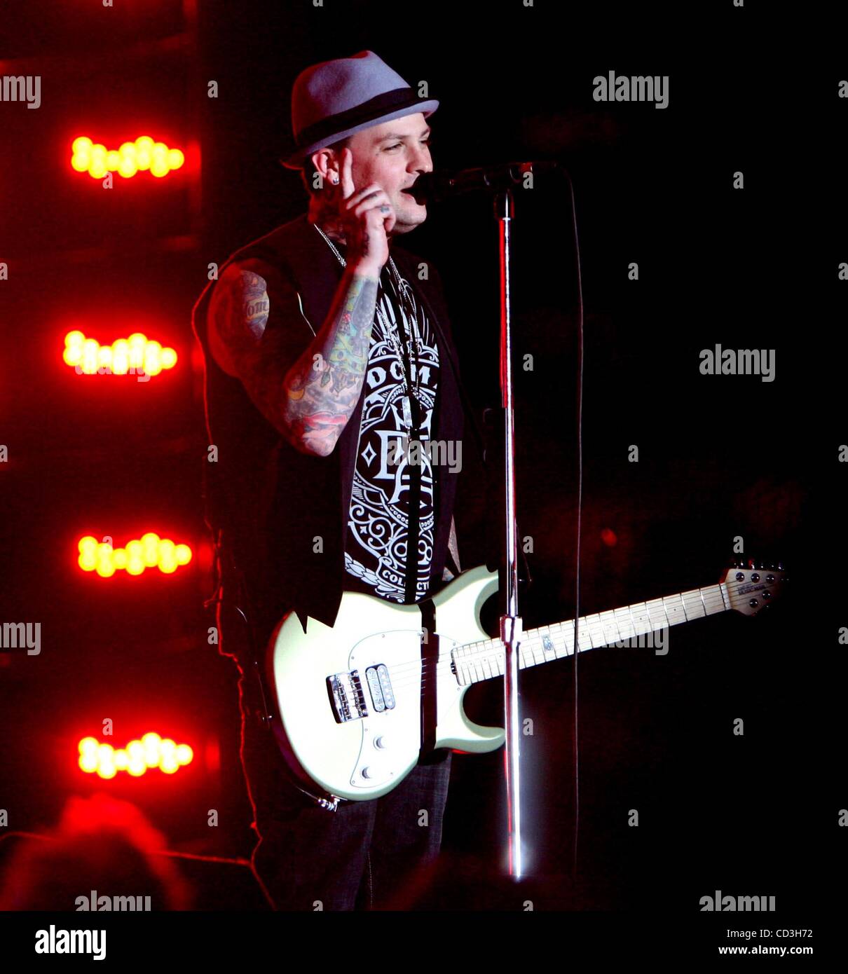 050108 met good charlotte 05 Staff Photo by Gary Coronado/The Palm ...