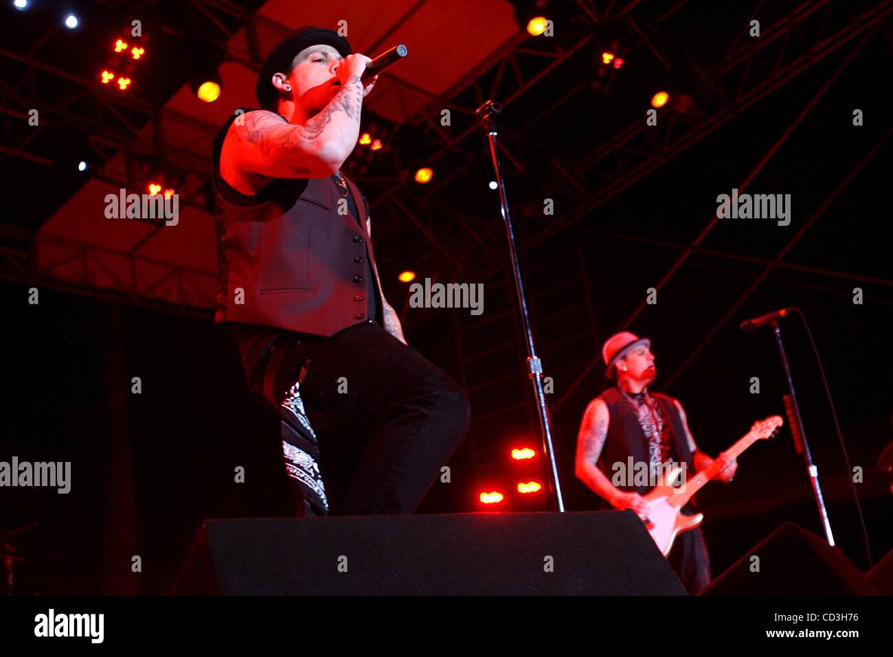 050108 met good charlotte 09 Staff Photo by Gary Coronado/The Palm ...