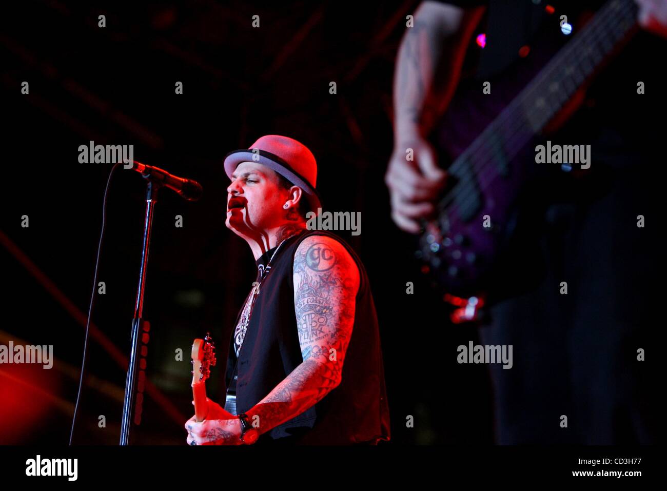 050108 met good charlotte 10 Staff Photo by Gary Coronado/The Palm ...