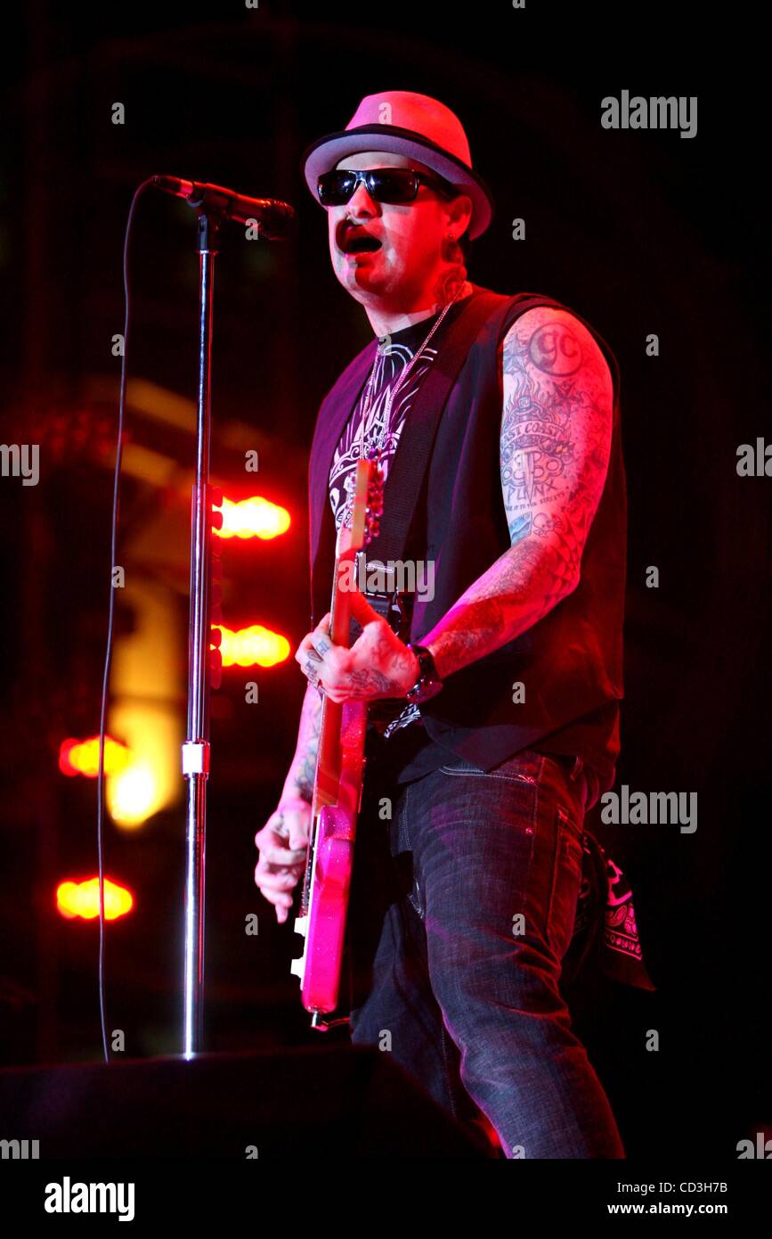 050108 met good charlotte 14 Staff Photo by Gary Coronado/The Palm ...