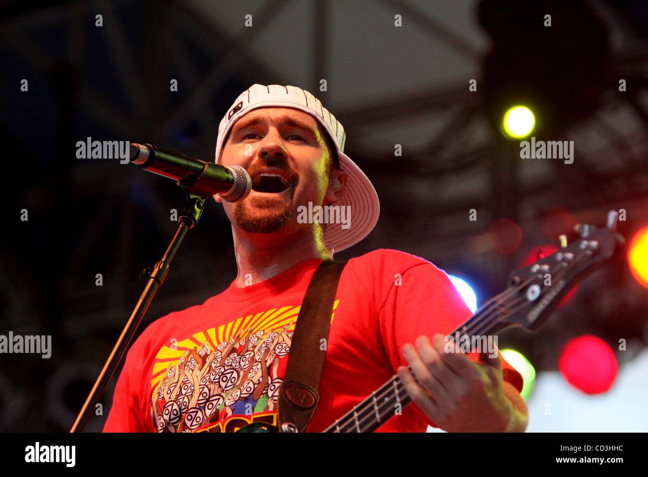 050208 met ozomatli 05 Staff Photo by Gary Coronado/The Palm Beach Post ...