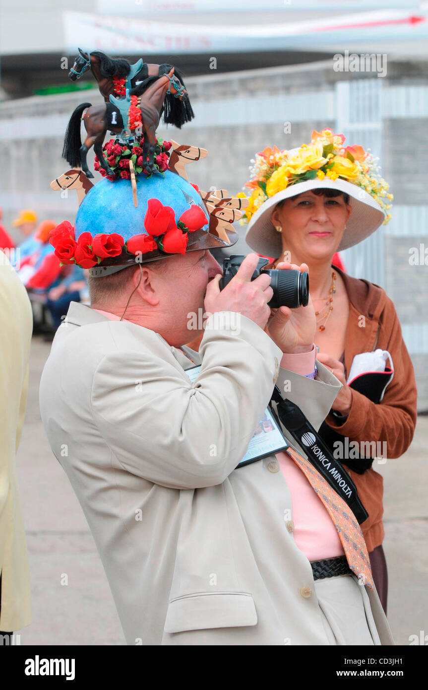 Staff spinning hi-res stock photography and images - Alamy