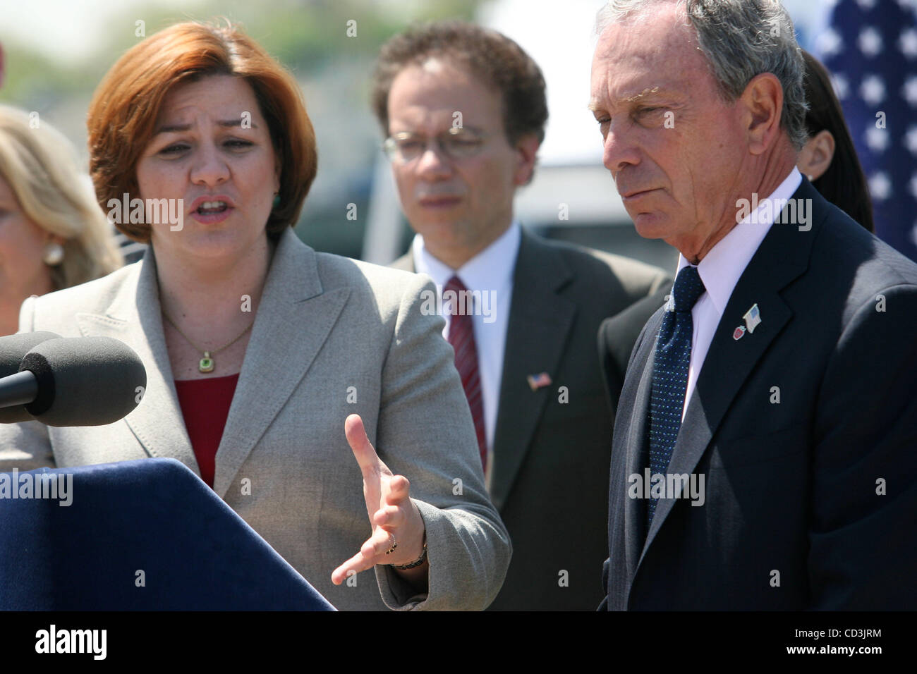 Mayor Michael Bloomberg and Speaker Christine Quinn announcing new ...
