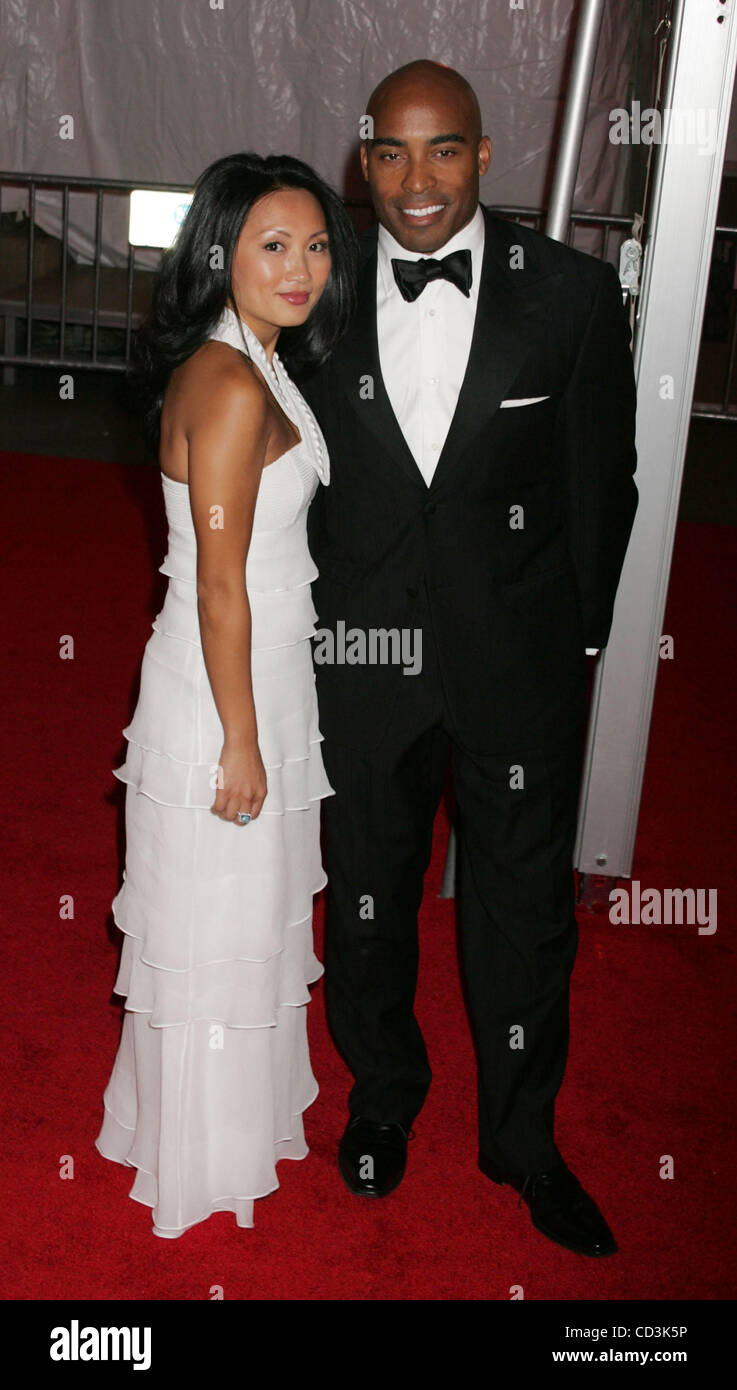 May 05, 2008 - New York, NY, USA - TIKI BARBER and WIFE at the ...