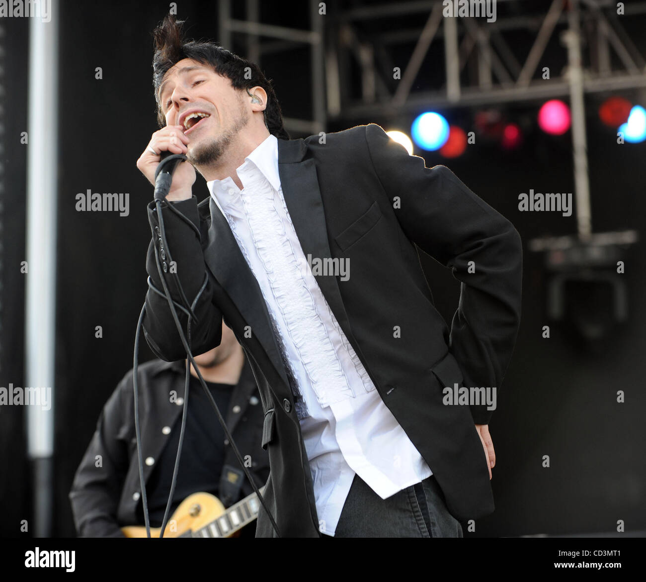 Band 10 years performs hi-res stock photography and images - Alamy