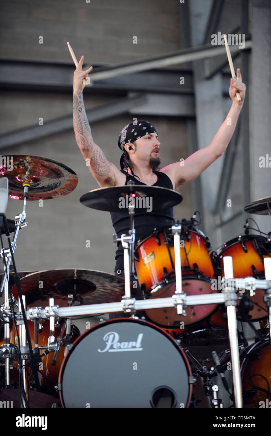 Drummer mike wengren of hi-res stock photography and images - Alamy