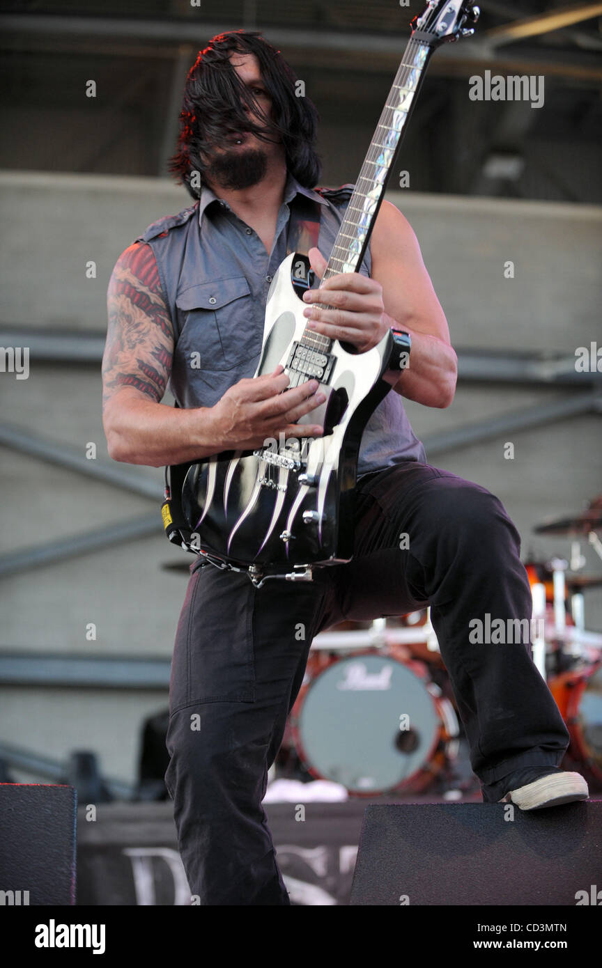 May 17, 2008 - Columbus, Ohio; USA - Guitarist DAN DONEGAN of the band ...