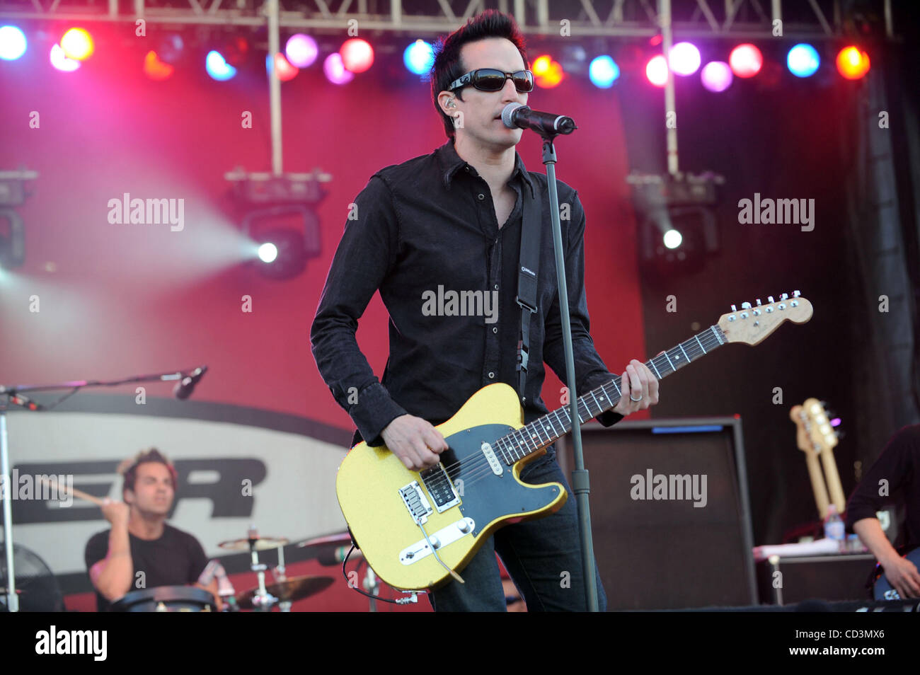 May 17, 2008 - Columbus, Ohio; USA - Singer RICHARD PATRICK of the band ...