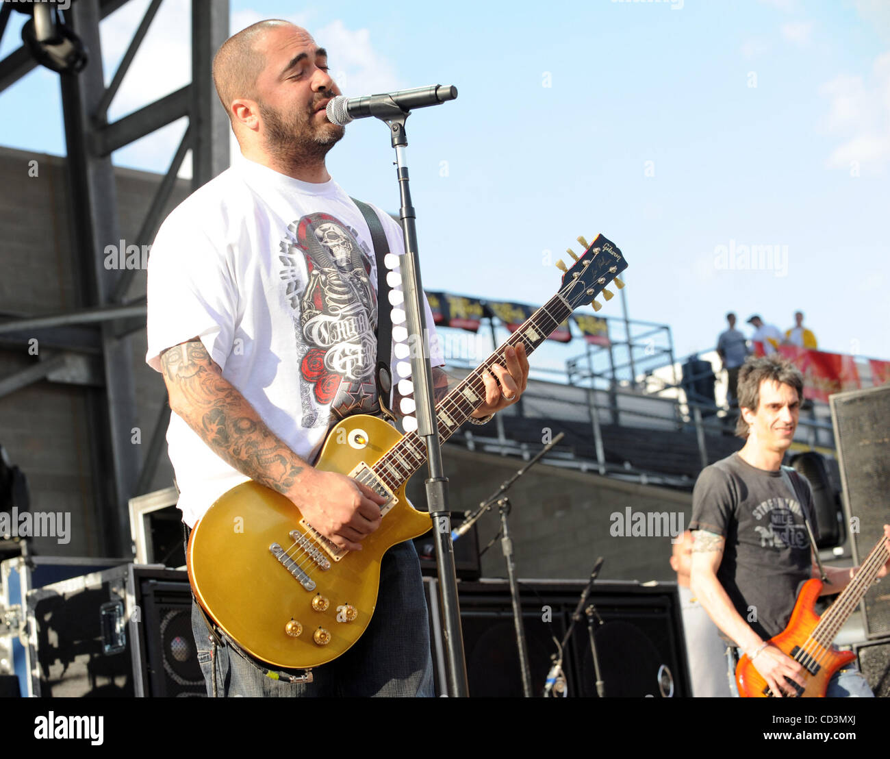 Singer aaron lewis of hi-res stock photography and images - Alamy