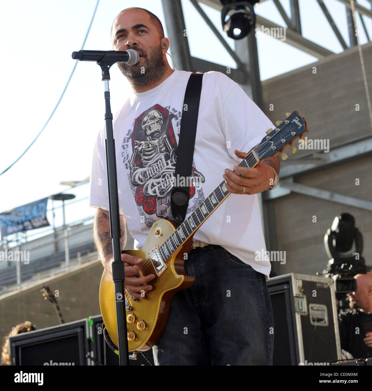 May 17, 2008 - Columbus, Ohio; USA - Singer AARON LEWIS of the band ...