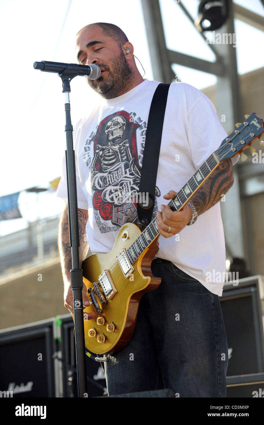 May 17, 2008 - Columbus, Ohio; USA - Singer AARON LEWIS of the band ...