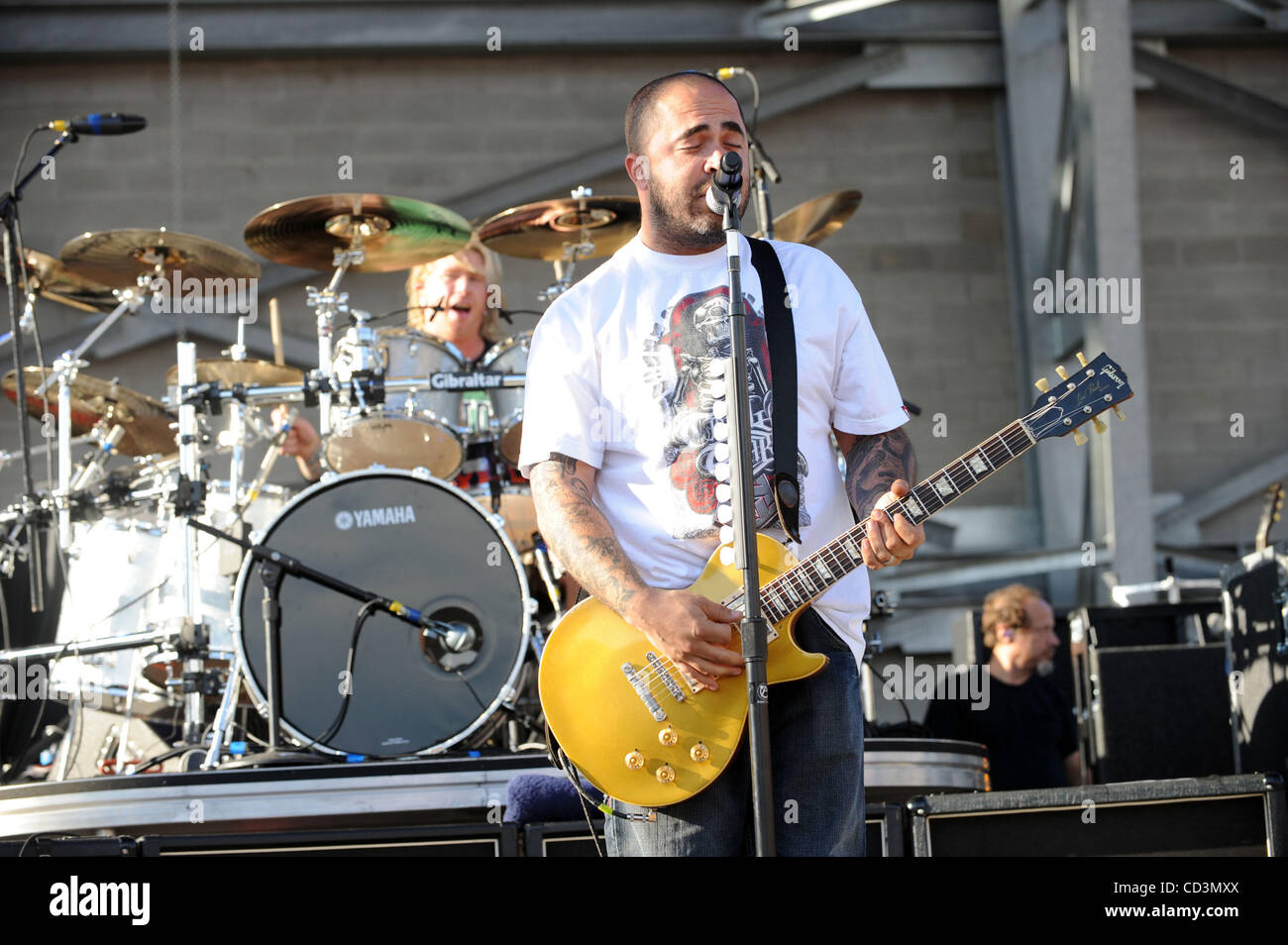 May 17, 2008 - Columbus, Ohio; USA - Singer AARON LEWIS of the band ...