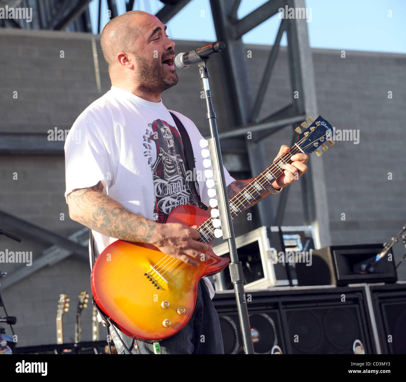 May 17, 2008 - Columbus, Ohio; USA - Singer AARON LEWIS of the band ...