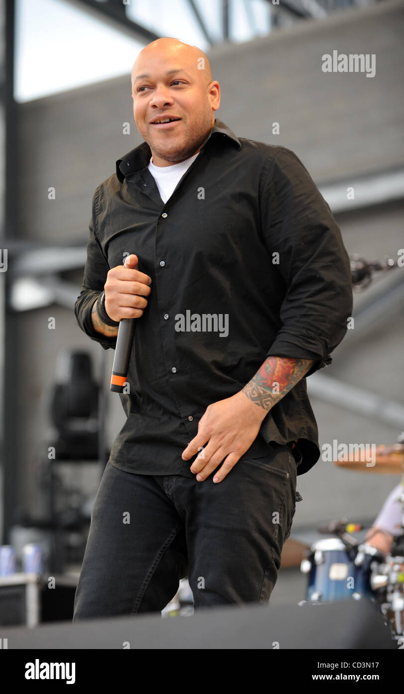 Killswitch engage band hi-res stock photography and images - Alamy