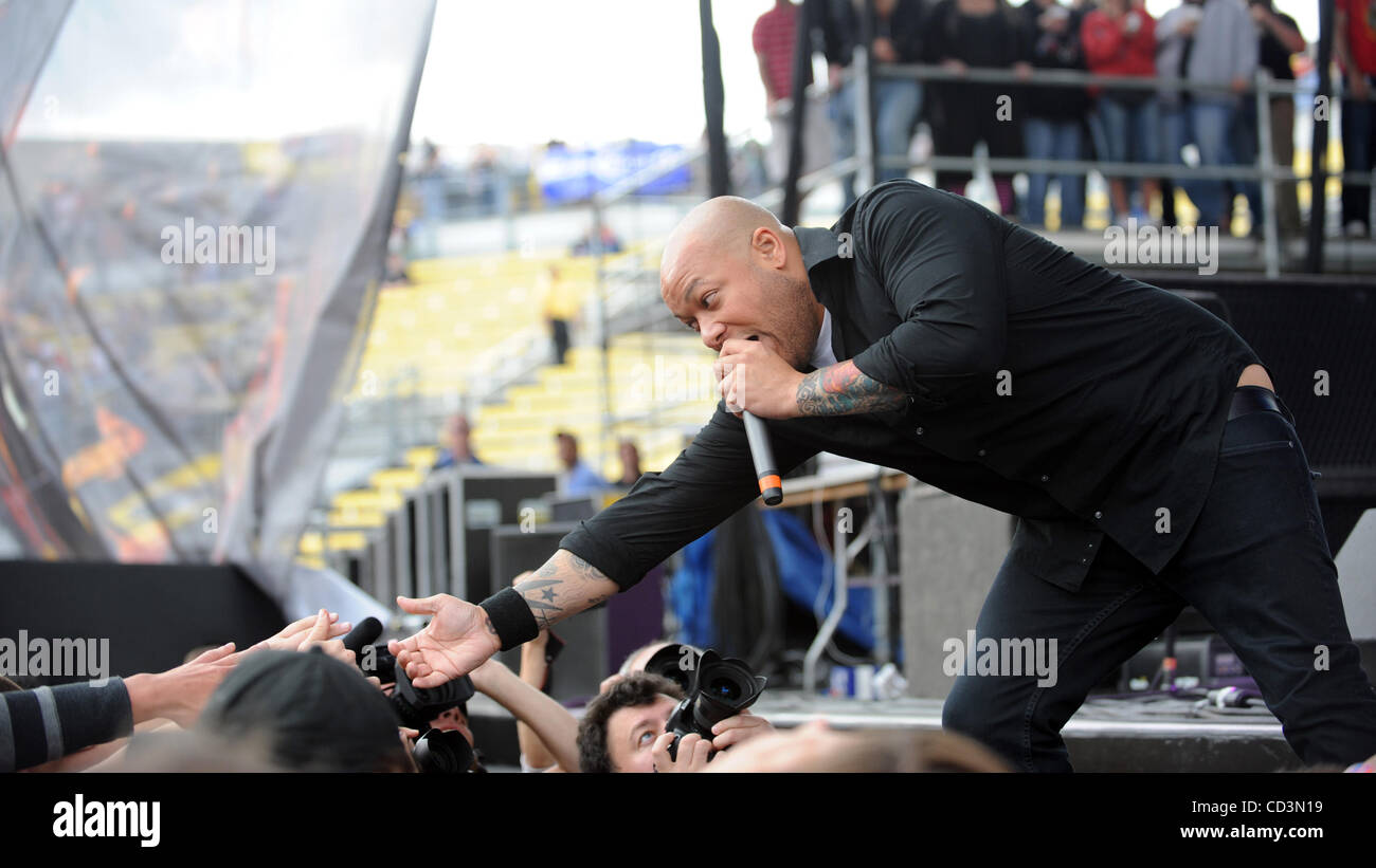 Killswitch engage band hi-res stock photography and images - Alamy