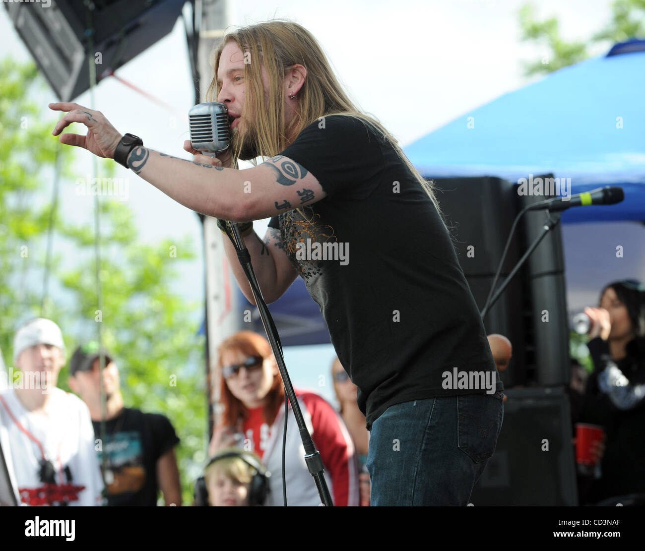 May 18, 2008 - Columbus, Ohio; USA - Singer RYAN MCCOMBS of the band ...
