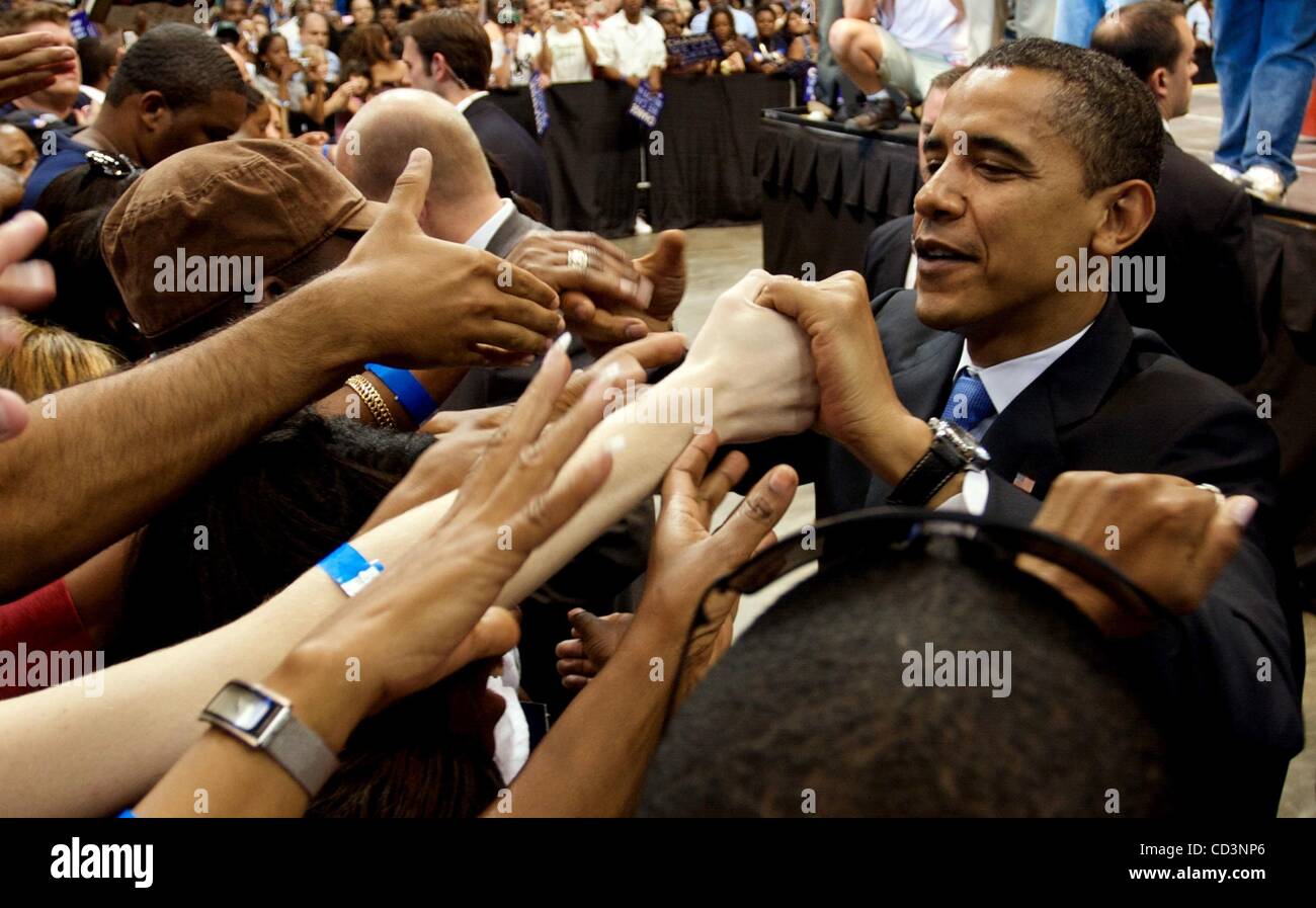 Obama elected president 2008 hi-res stock photography and images - Alamy