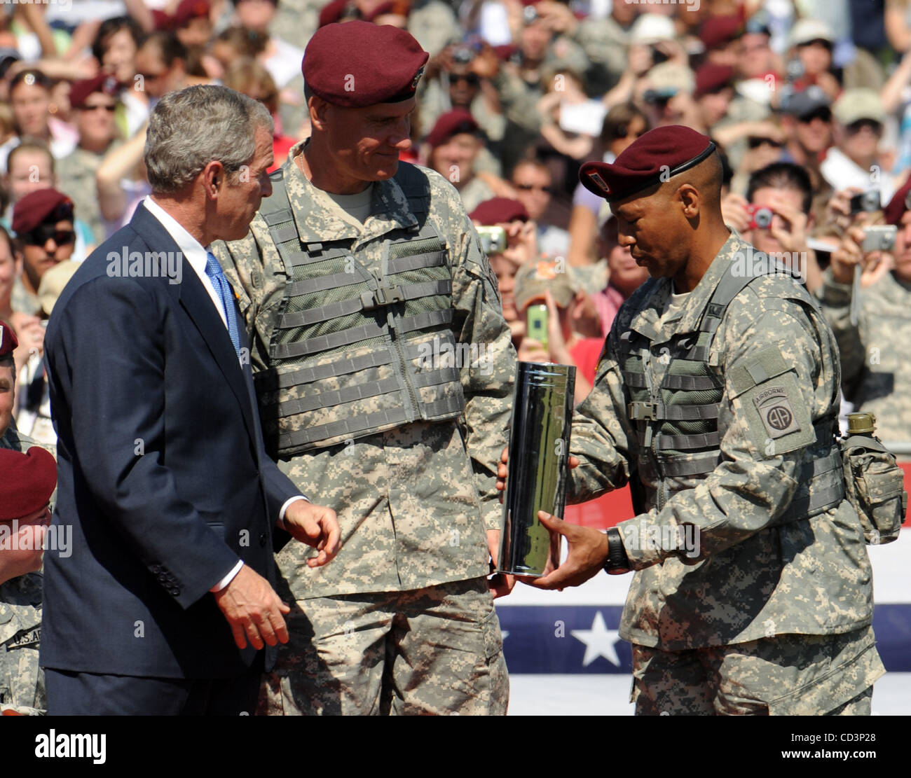 Artillary weapon hi-res stock photography and images - Alamy