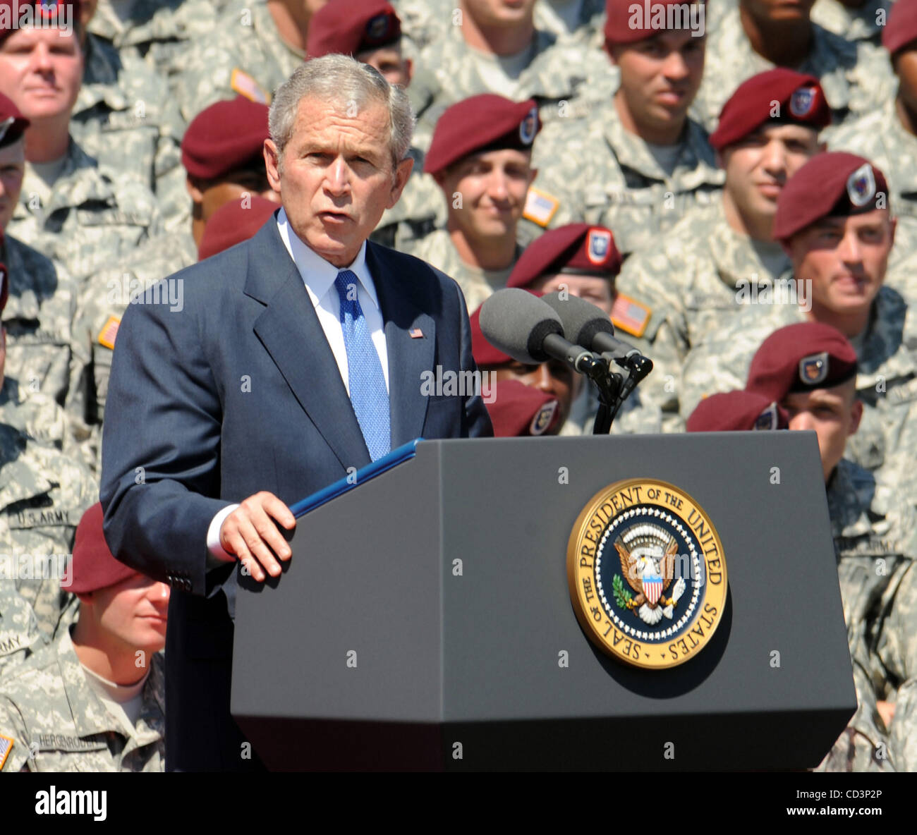 May 22, 2008 - Fort Bragg, North Carolina; USA - President George W ...