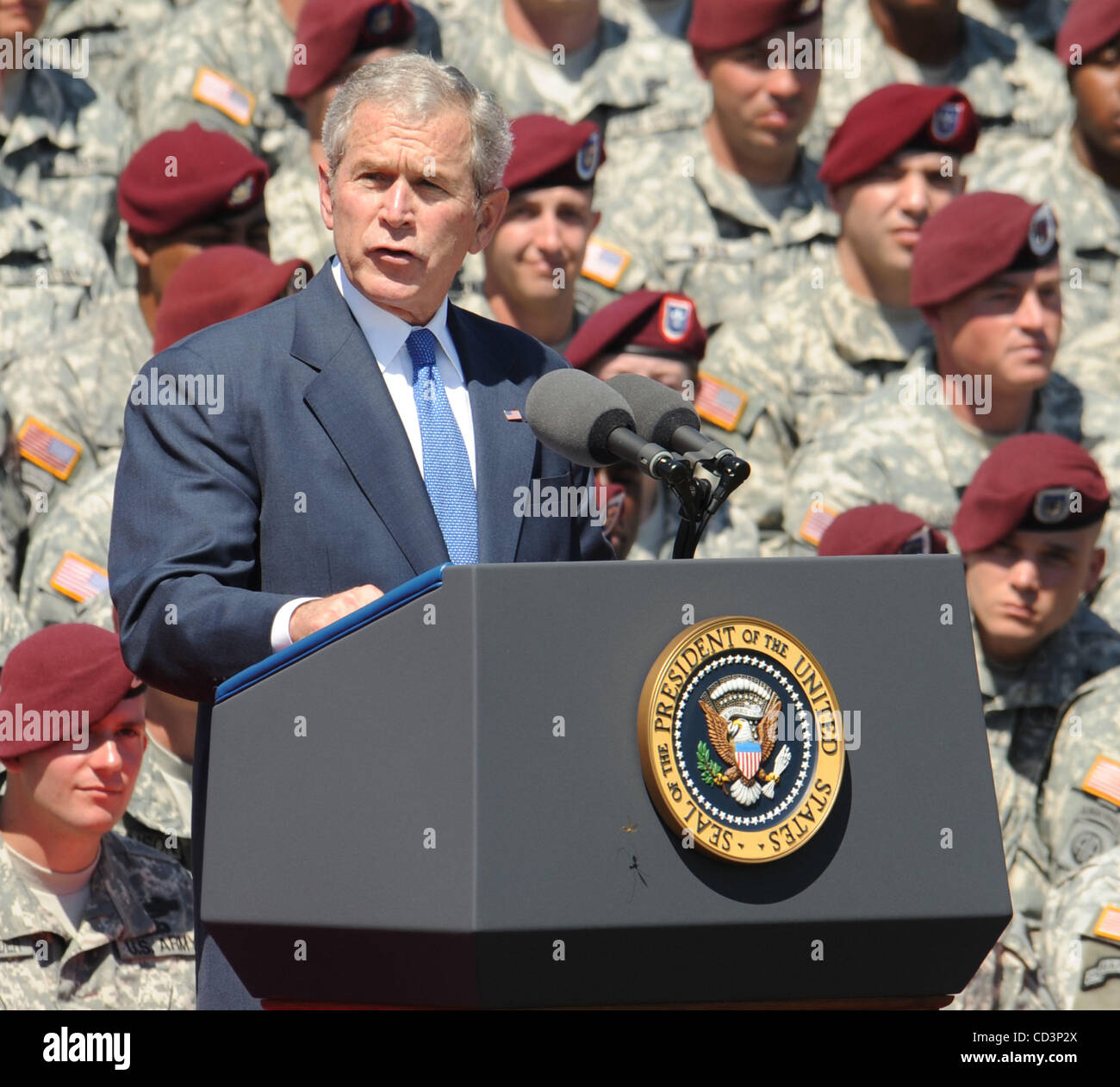 May 22, 2008 - Fort Bragg, North Carolina; USA - President George W ...