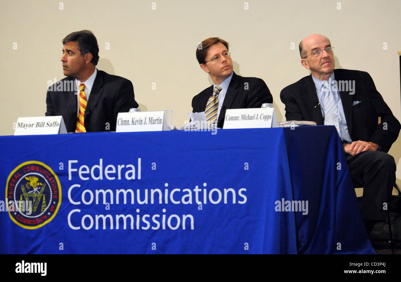 May 27, 2008 - Wilmington, North Carolina; USA - (L-R) Wilmington Mayor ...