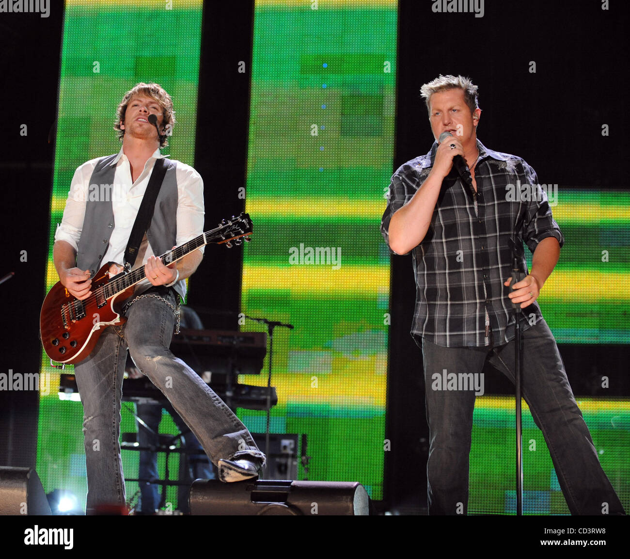 Jun 5, 2008 - Nashville, Tennessee; USA - (L-R) Guitarist JOE DON ...