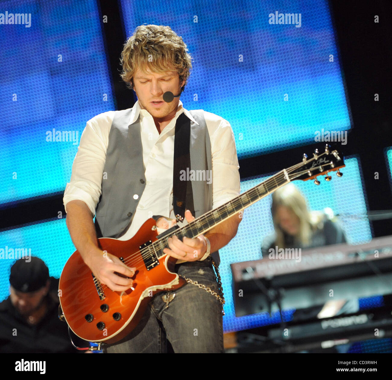 Jun 5, 2008 - Nashville, Tennessee; USA - Guitarist JOE DON ROONEY of ...