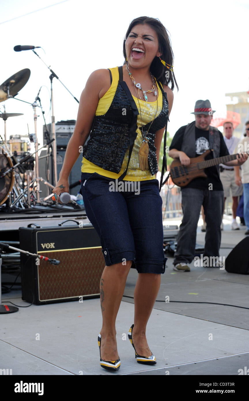 Jun 5, 2008 - Nashville, Tennessee; USA - Singer CRYSTAL SHAWANDA ...