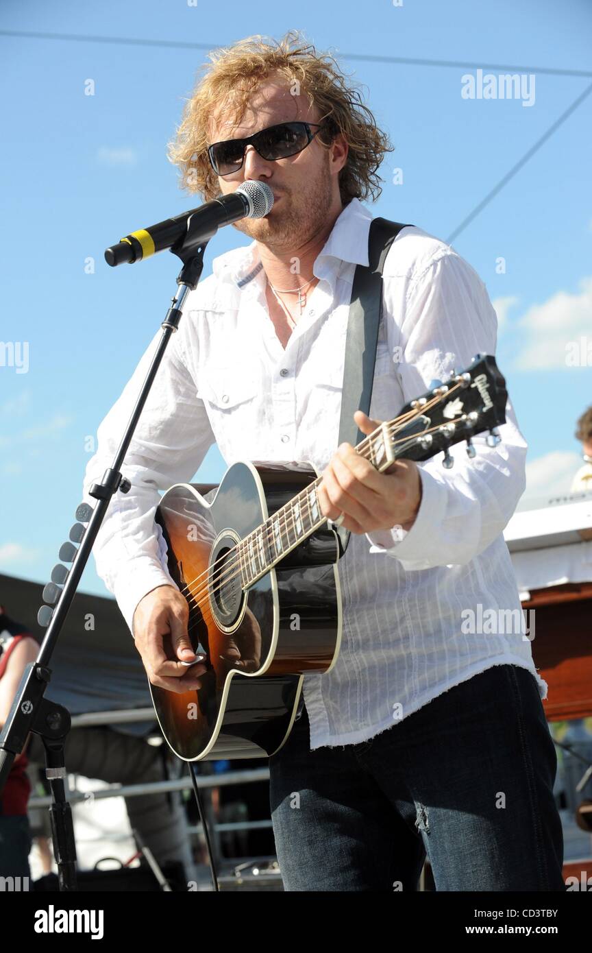 Jun 05, 2008 - Nashville, Tennessee, USA - Musician ADAM GREGORY ...