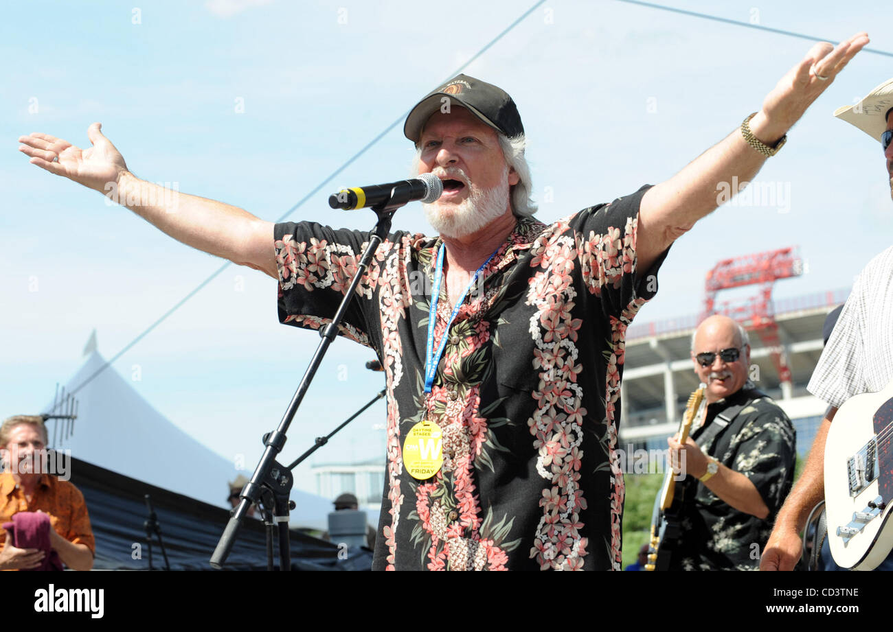 Jun 6, 2008 - Nashville, Tennessee; USA -Singer JOE STAMPLEY makes an ...