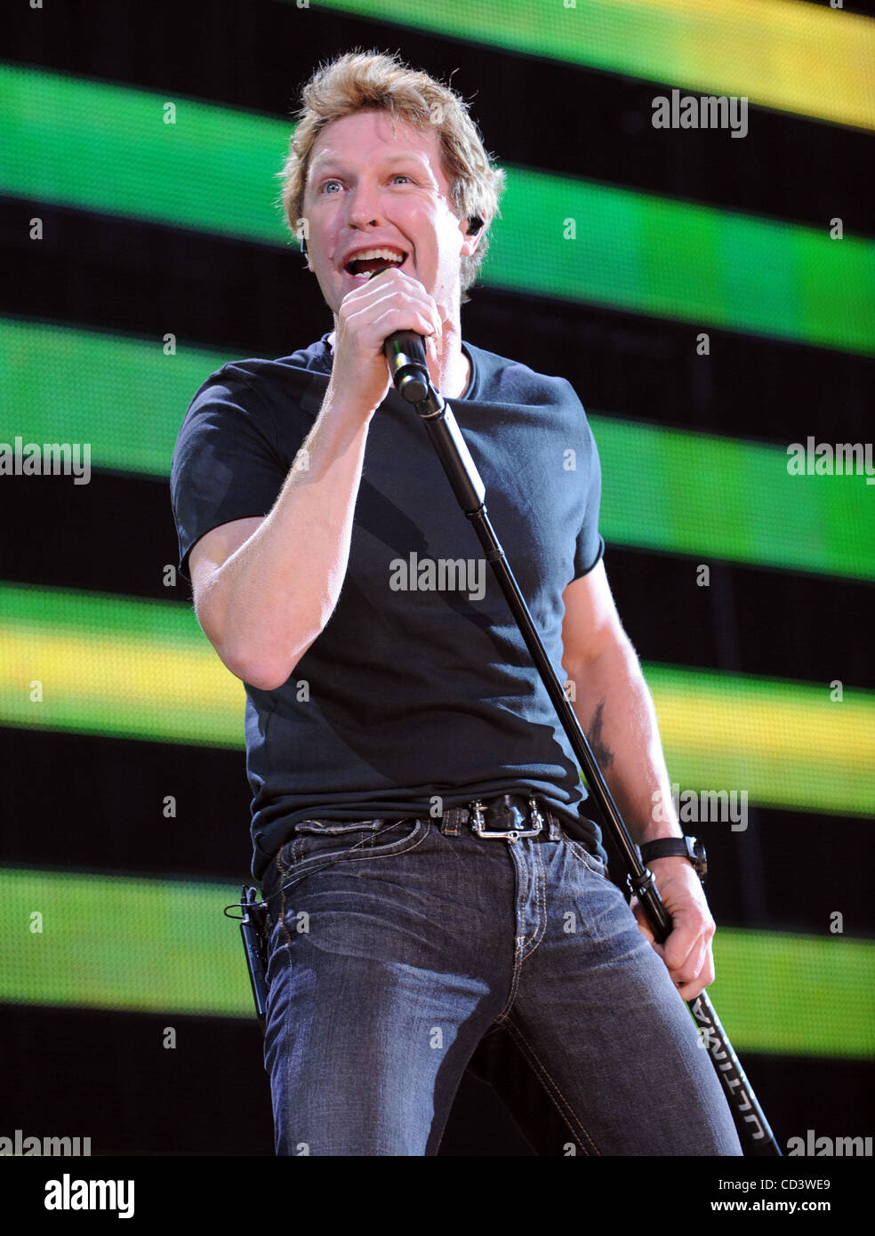 Craig morgan concert hi-res stock photography and images - Alamy