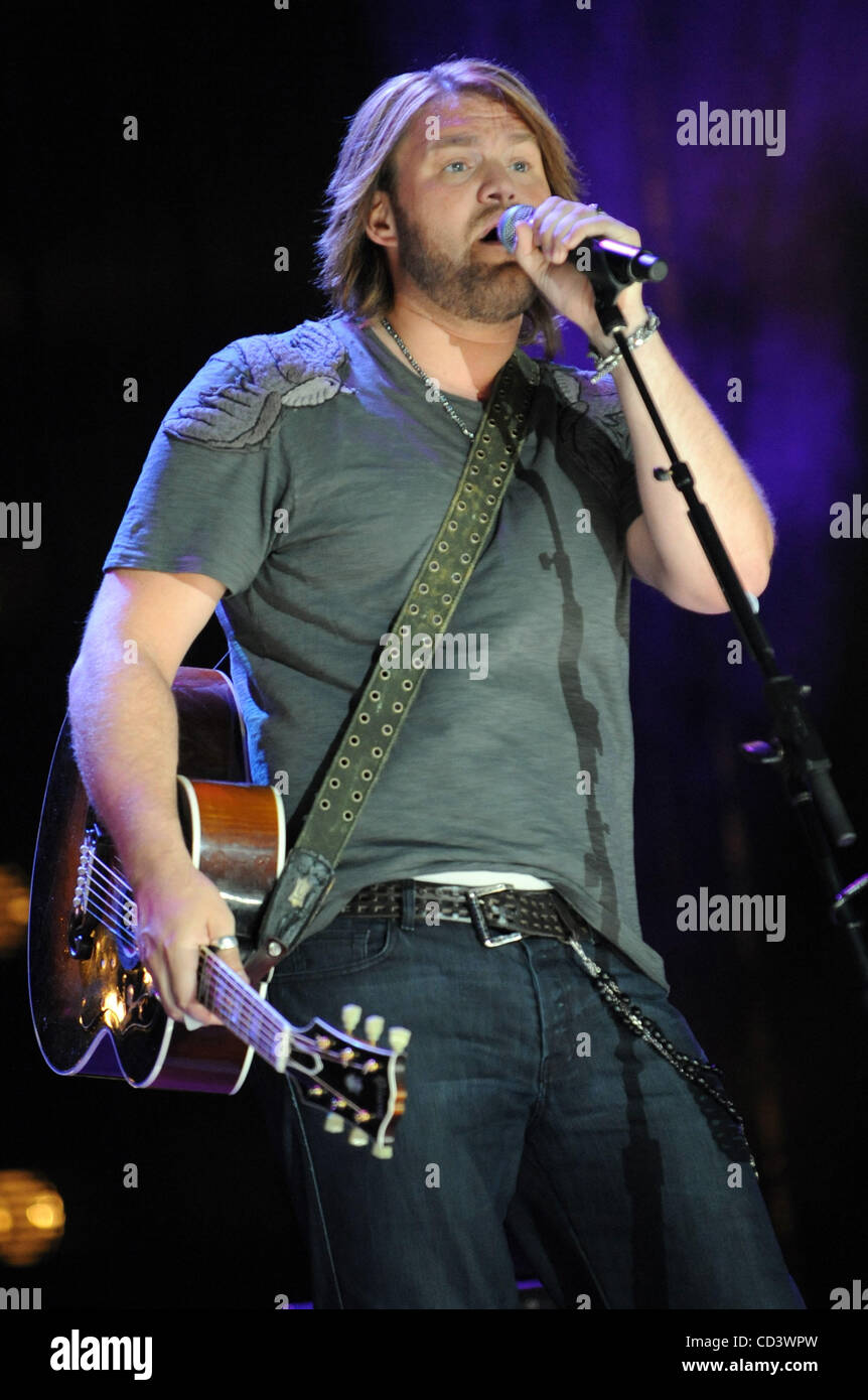 James otto concert hi-res stock photography and images - Alamy