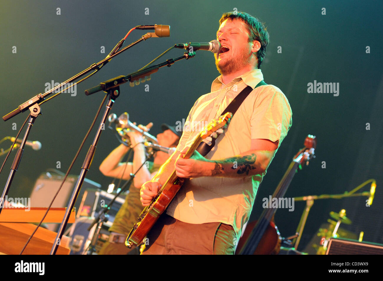 Jun 10, 2008 - Raleigh, North Carolina; USA - Singer / Guitarist ISAAC ...