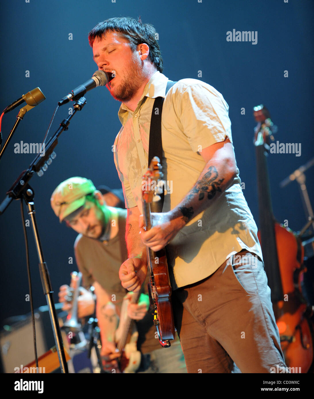 Jun 10, 2008 - Raleigh, North Carolina; USA - Singer / Guitarist ISAAC ...