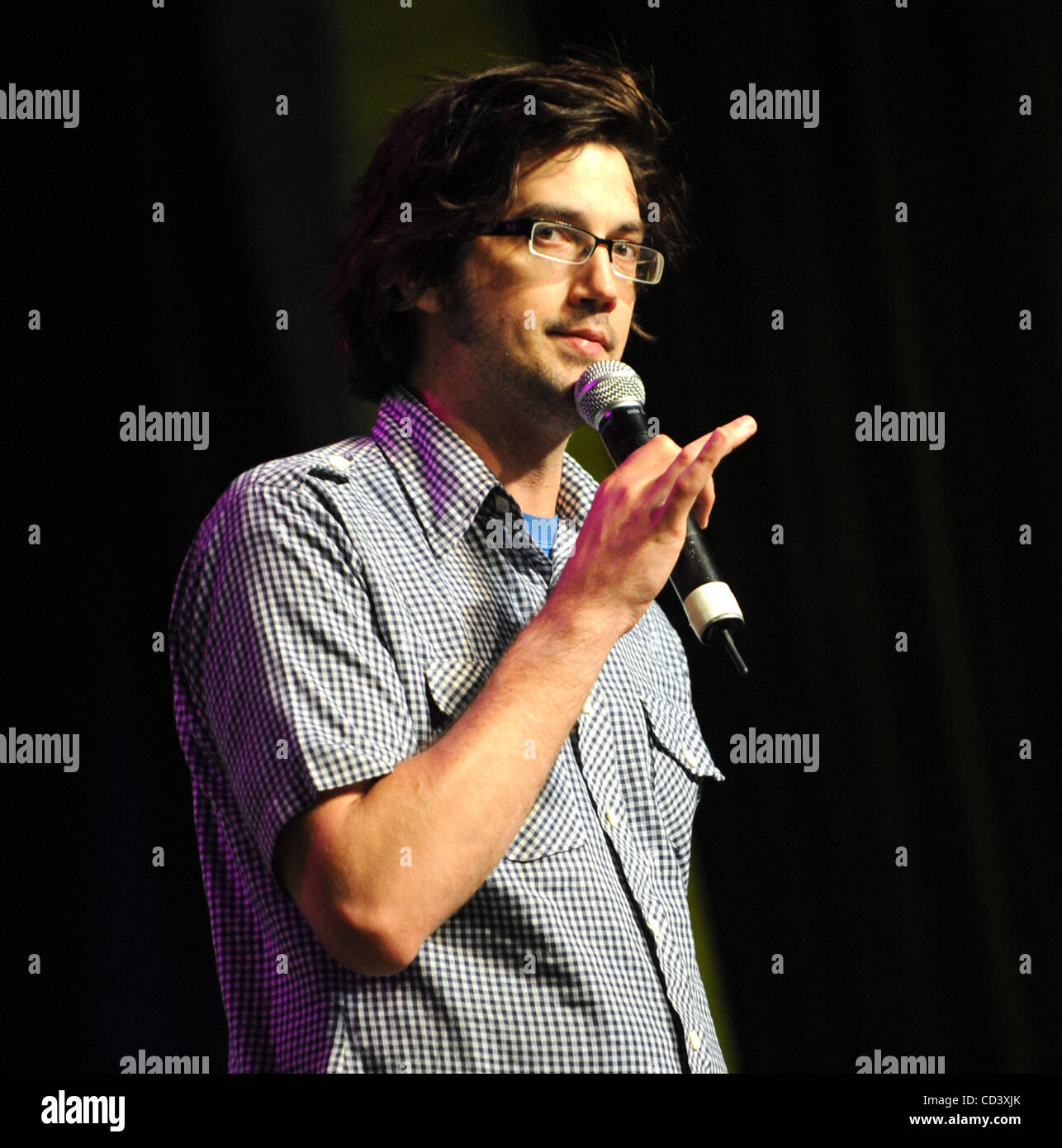 Jun 13, 2008 - Manchester, Tennessee, USA - Comedian LEO ALLEN performs ...