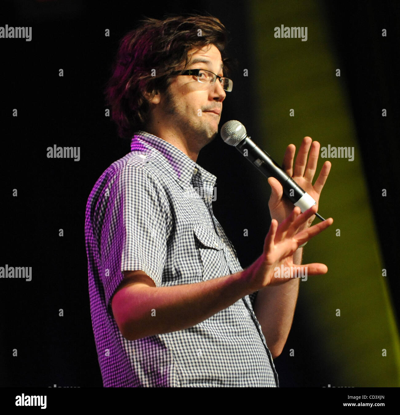 Jun 13, 2008 - Manchester, Tennessee, USA - Comedian LEO ALLEN performs ...
