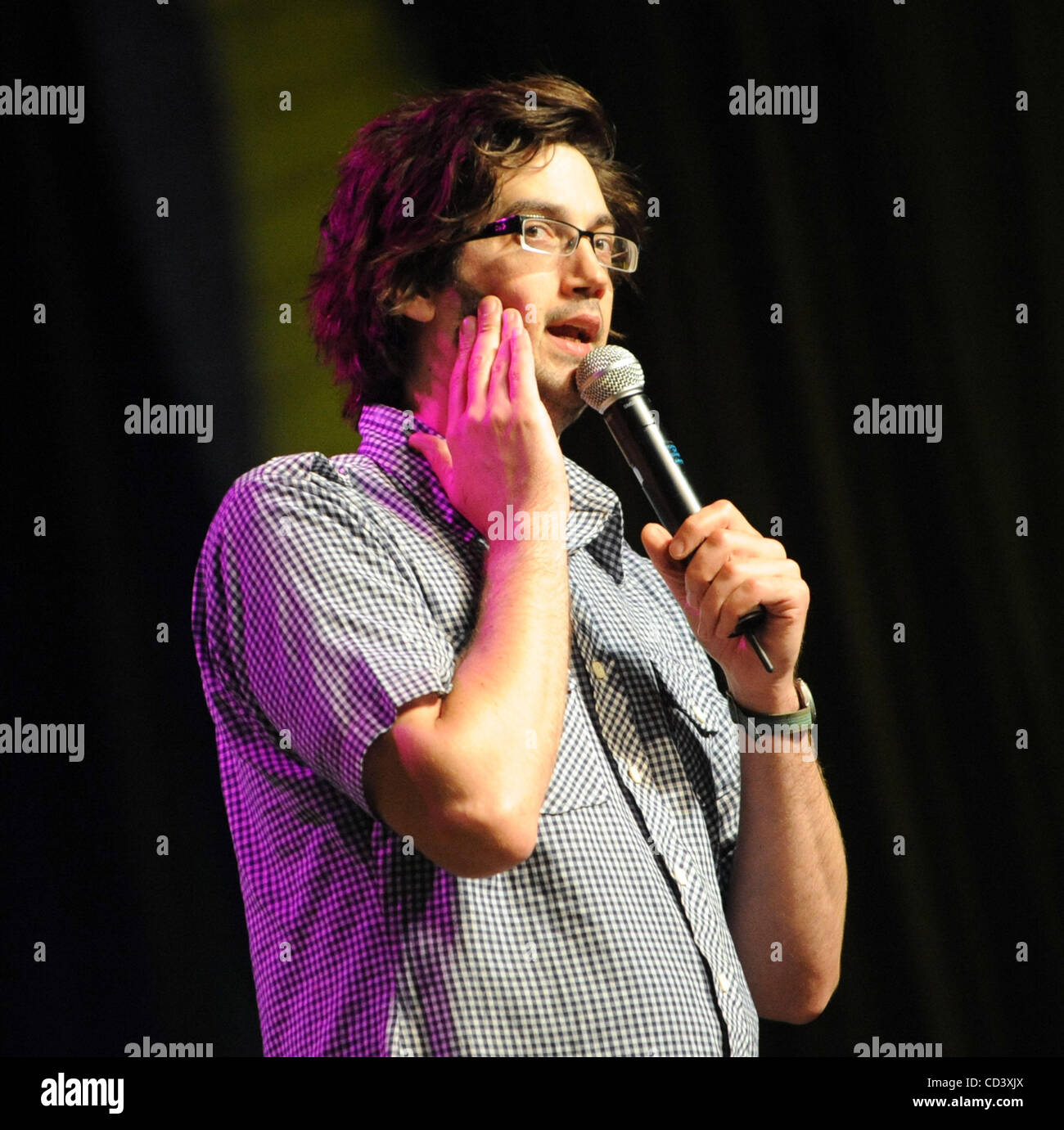 Jun 13, 2008 - Manchester, Tennessee, USA - Comedian LEO ALLEN performs ...