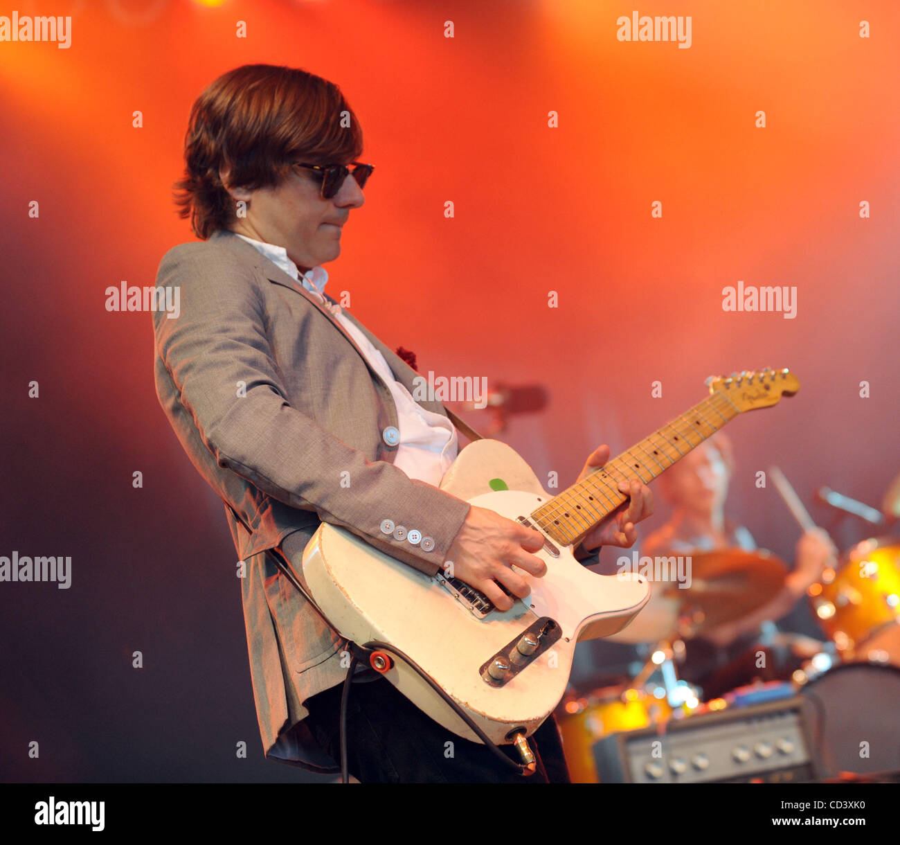 Jun 13, 2008 - Manchester, Tennessee, USA - Guitarist BLAKE SENNETT of ...