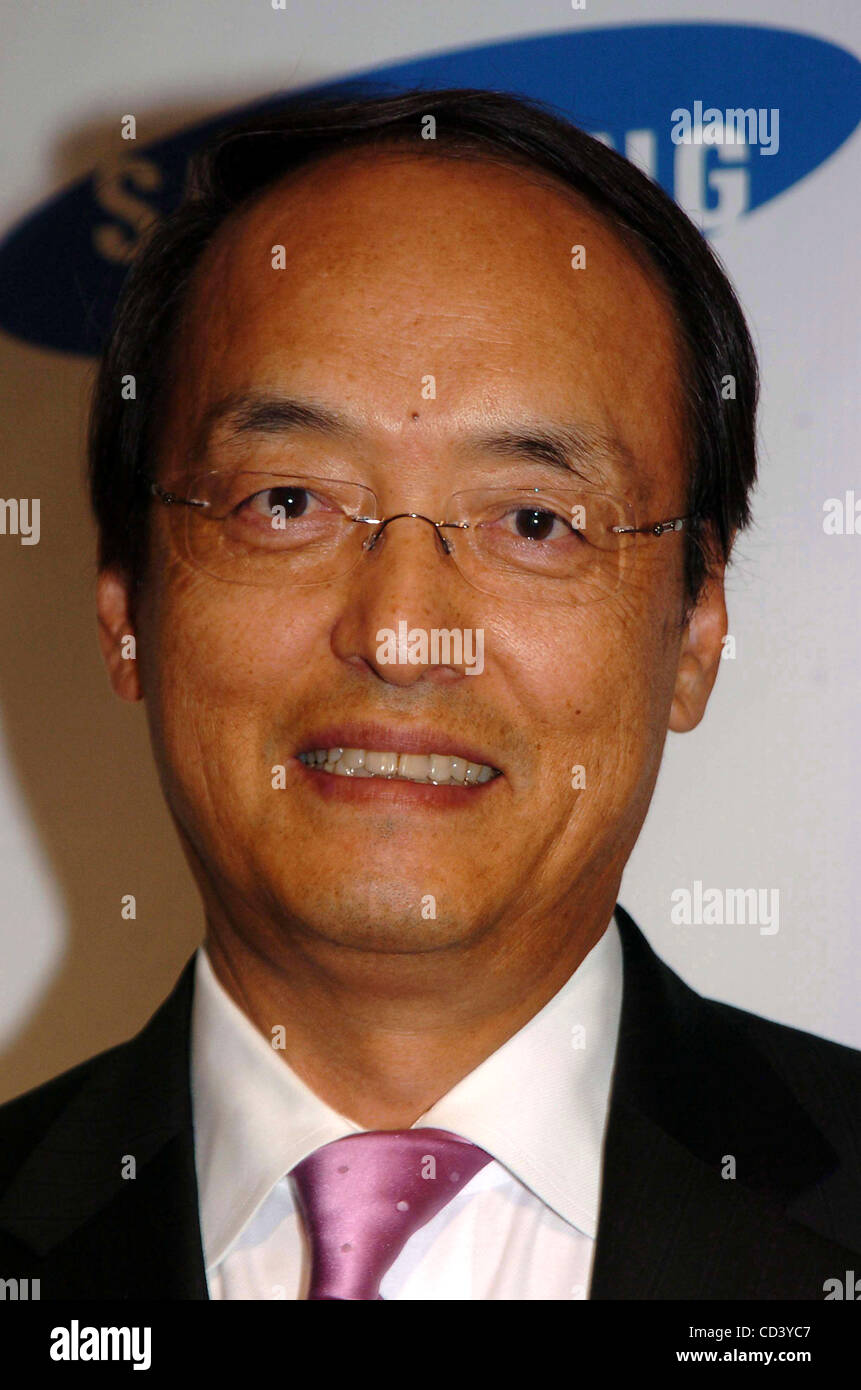 President of samsung electronics hi-res stock photography and images ...