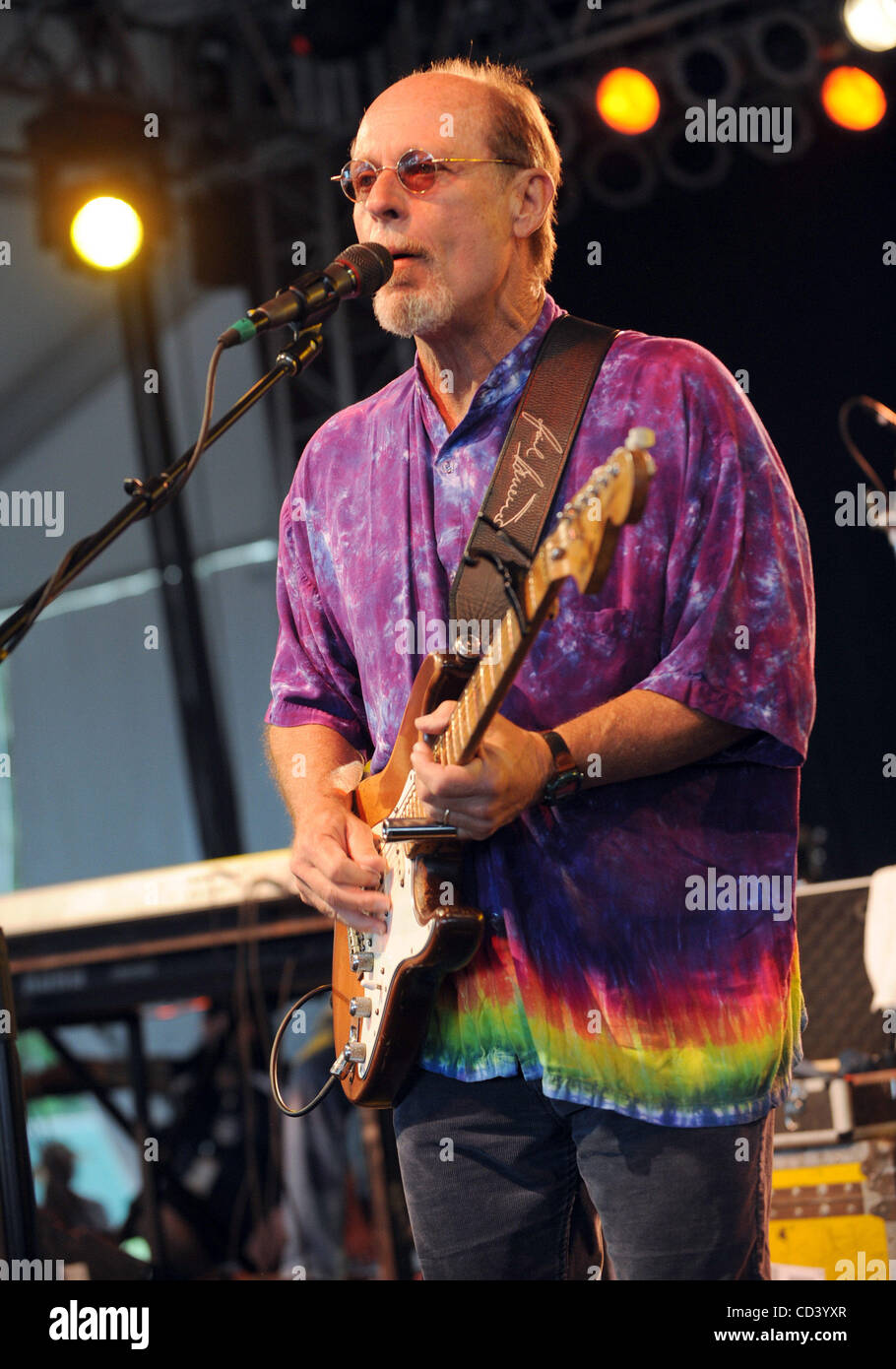 Jun 14, 2008 - Manchester, Tennessee, USA -Singer / Guitarist PAUL ...