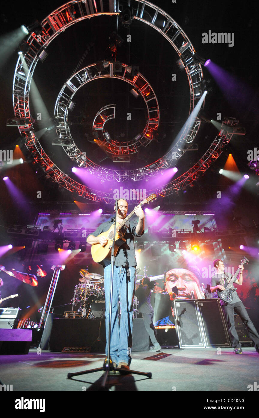 Jul 2, 2008 - Raleigh, North Carolina; USA - Musician DAVE MATTHEWS of ...